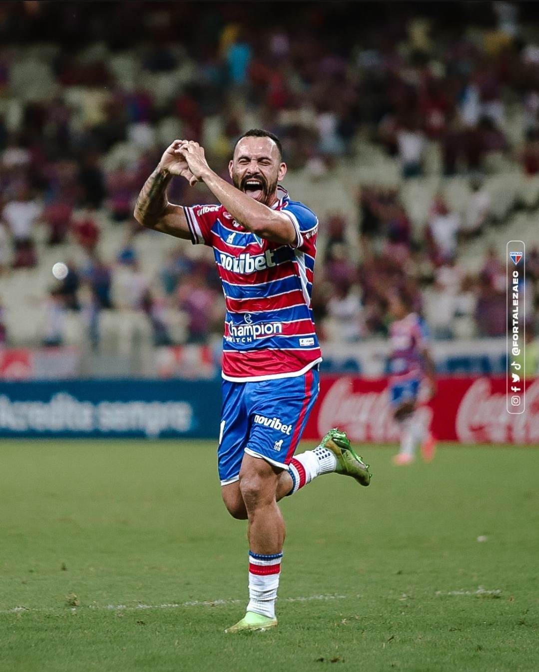 A venda de Moisés deixa o Leão com os bolsos cheios, mas com uma lacuna ...