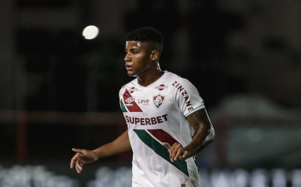 Com gol do ex-Fortaleza Hércules aos 47 do 2º, Flu vence Inter e vai às ...